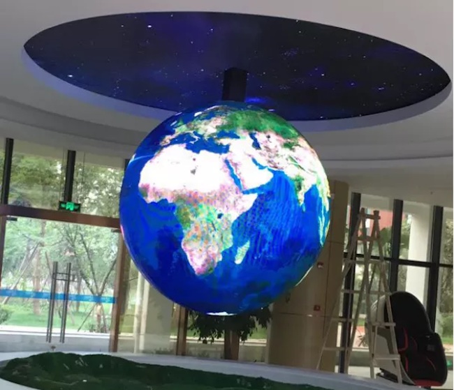 P2mm Sphere Creative LED Video Display 360 Degree Indoor