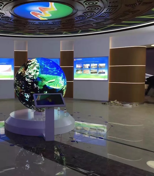 P2mm Sphere Creative LED Video Display 360 Degree Indoor